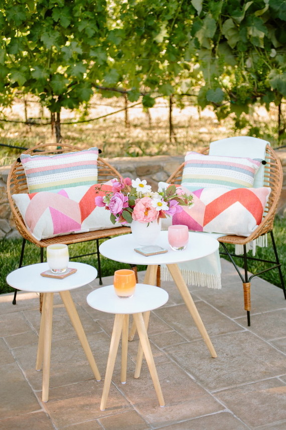 Summer wedding lounge | Wedding & Party Ideas | 100 Layer Cake