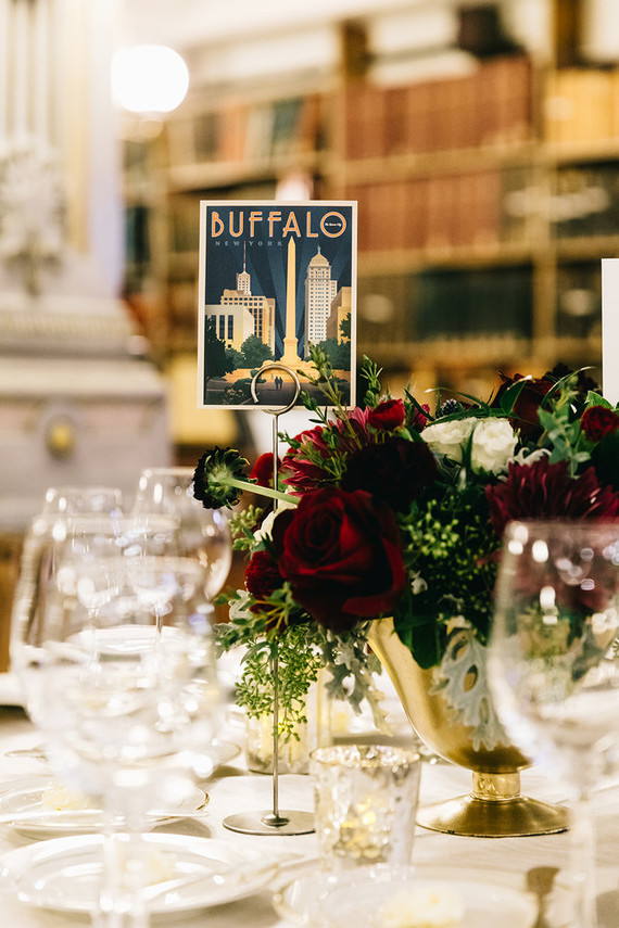 A wintery library wedding with the most magical reception / George ...